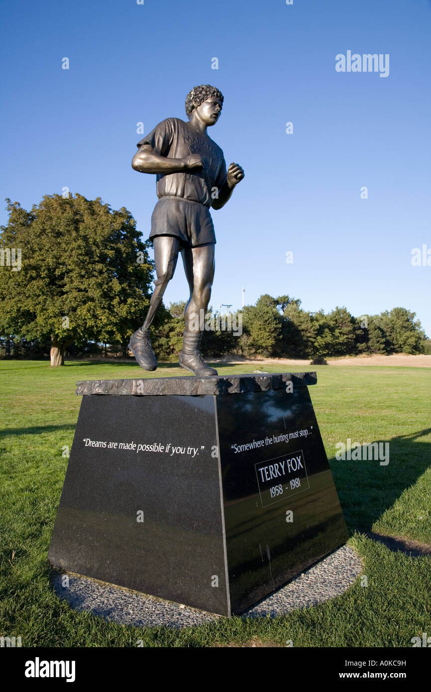 Terry fox runner statue hi-res stock photography and images - Alamy