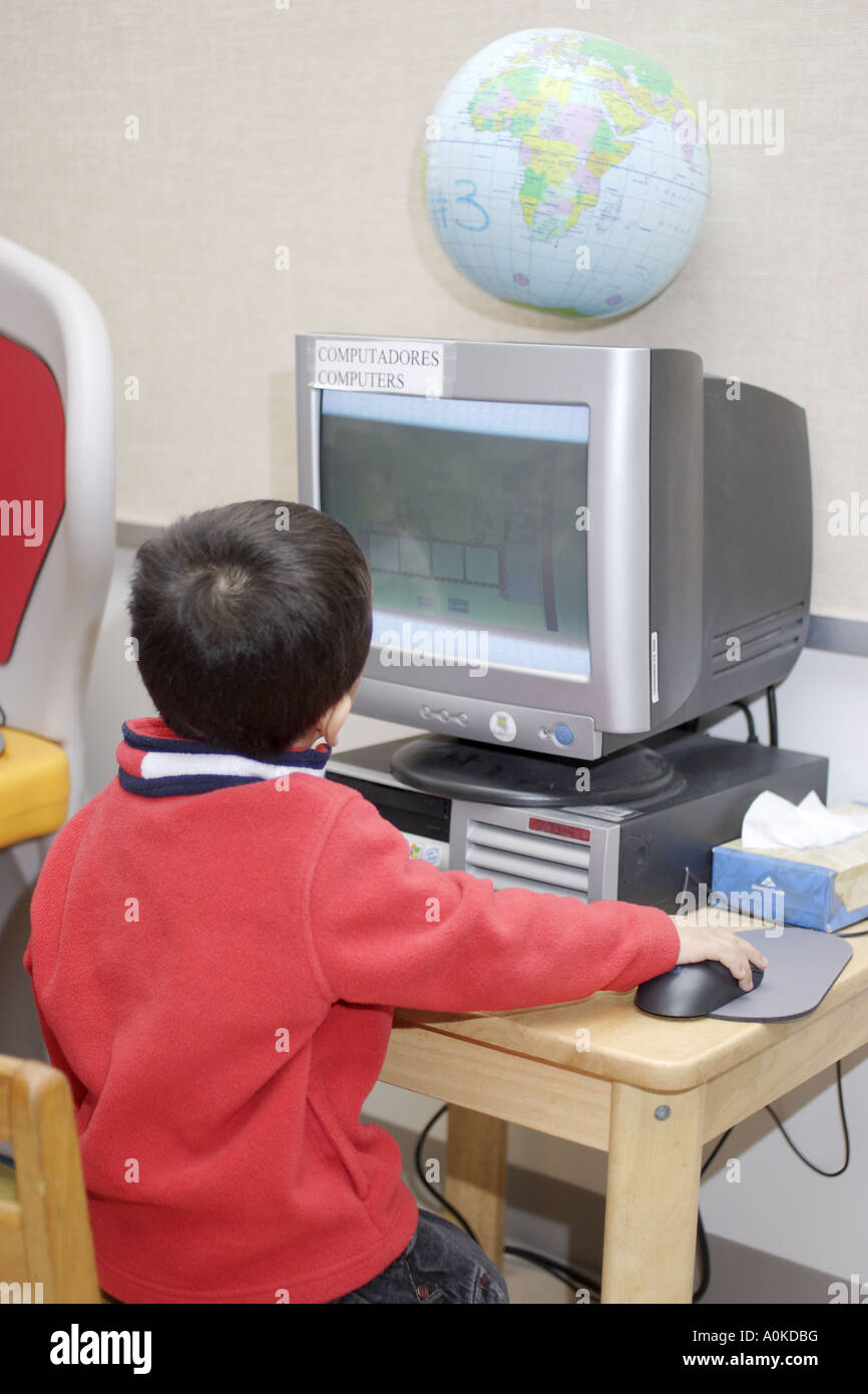 Computer in preschool classroom hi-res stock photography and images - Alamy