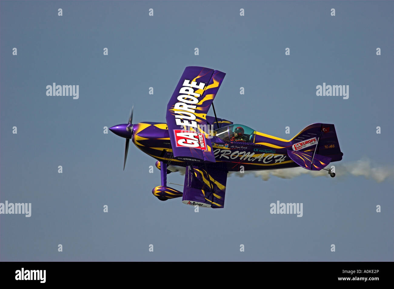 Pit plane hi-res stock photography and images - Alamy