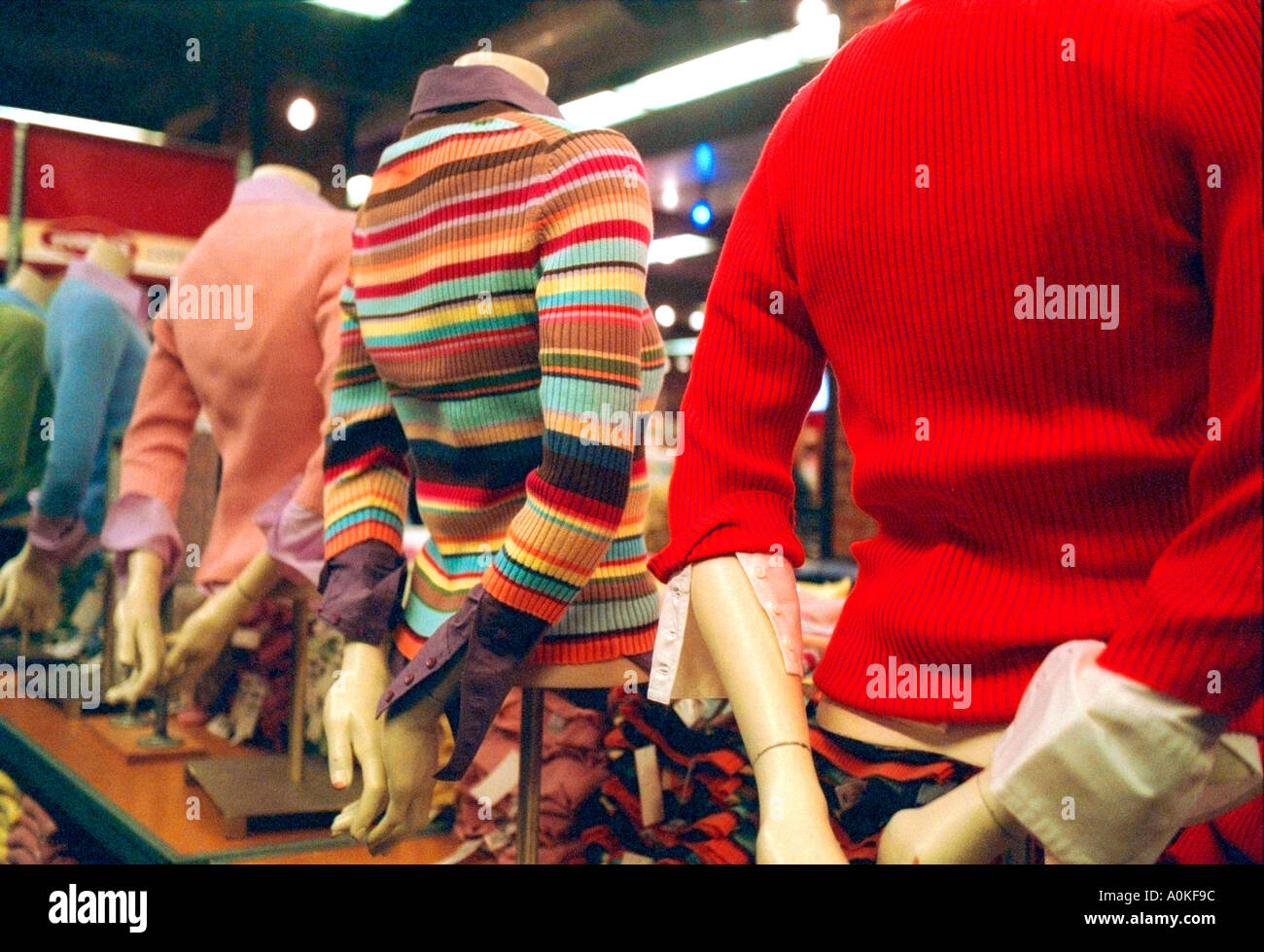 Headless dummies hi-res stock photography and images - Alamy
