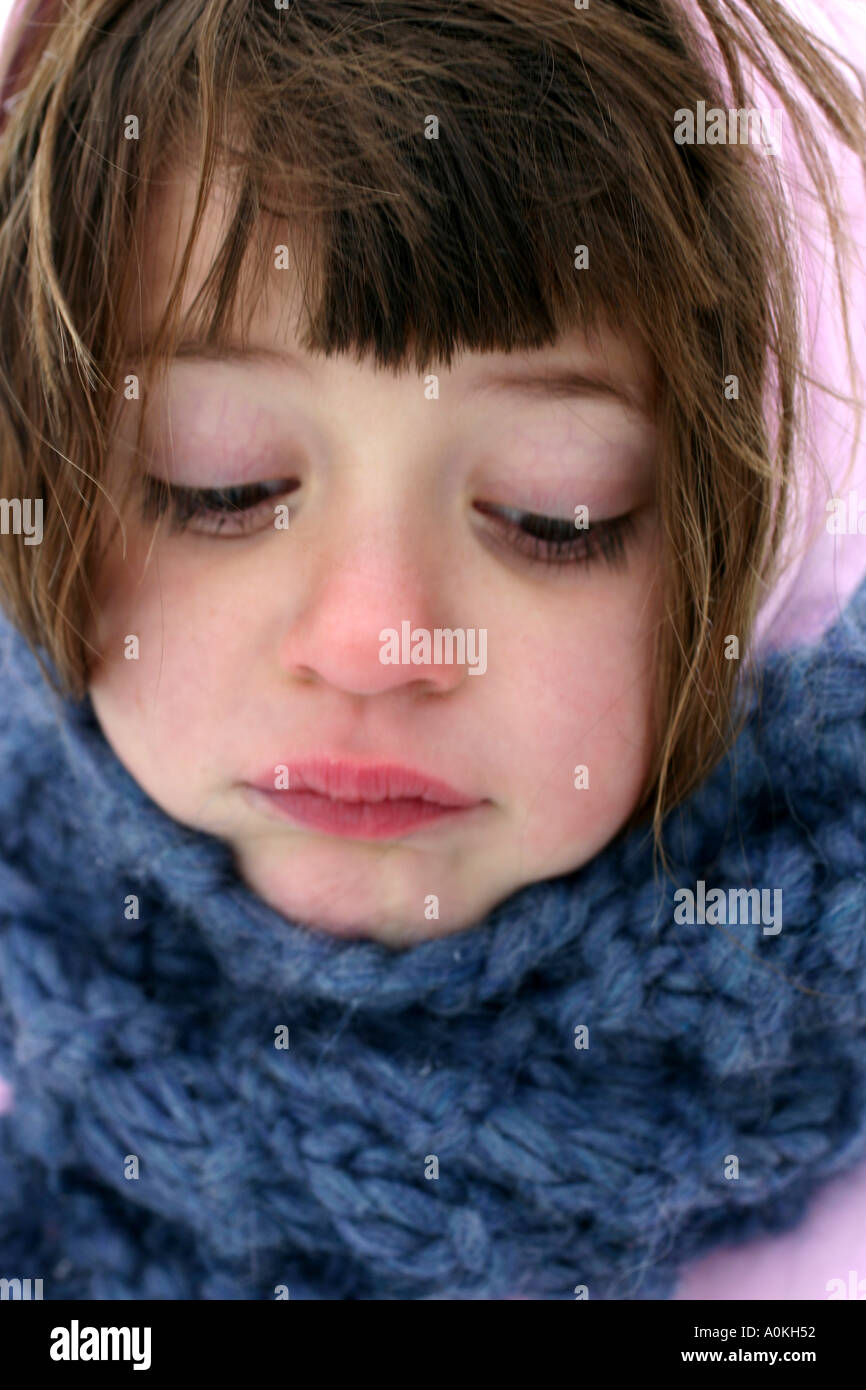 Cold child miserable outdoors hi-res stock photography and images - Alamy