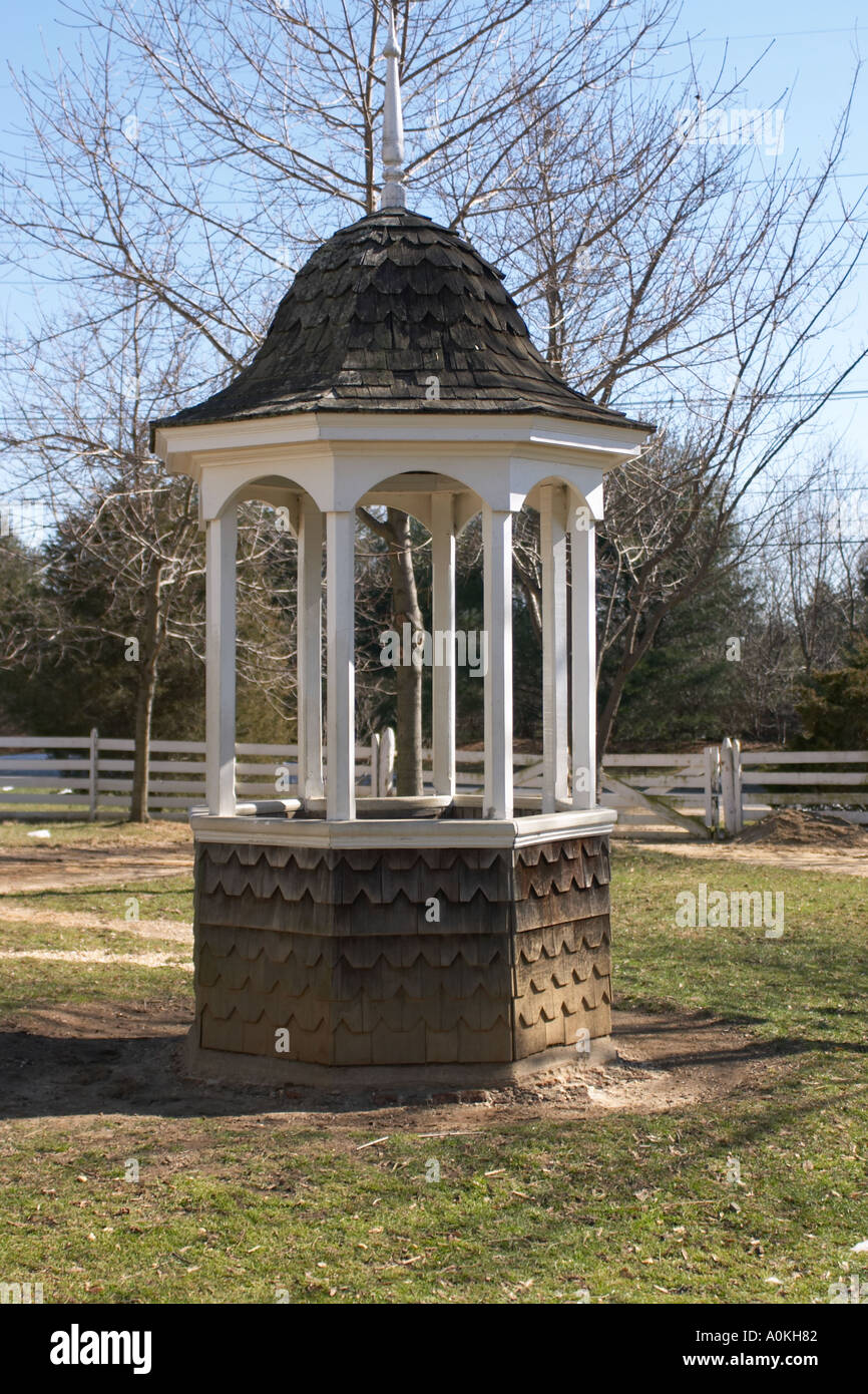 Ornamental well hi-res stock photography and images - Alamy