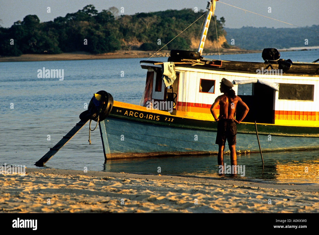 Riverboat captain hi-res stock photography and images - Alamy