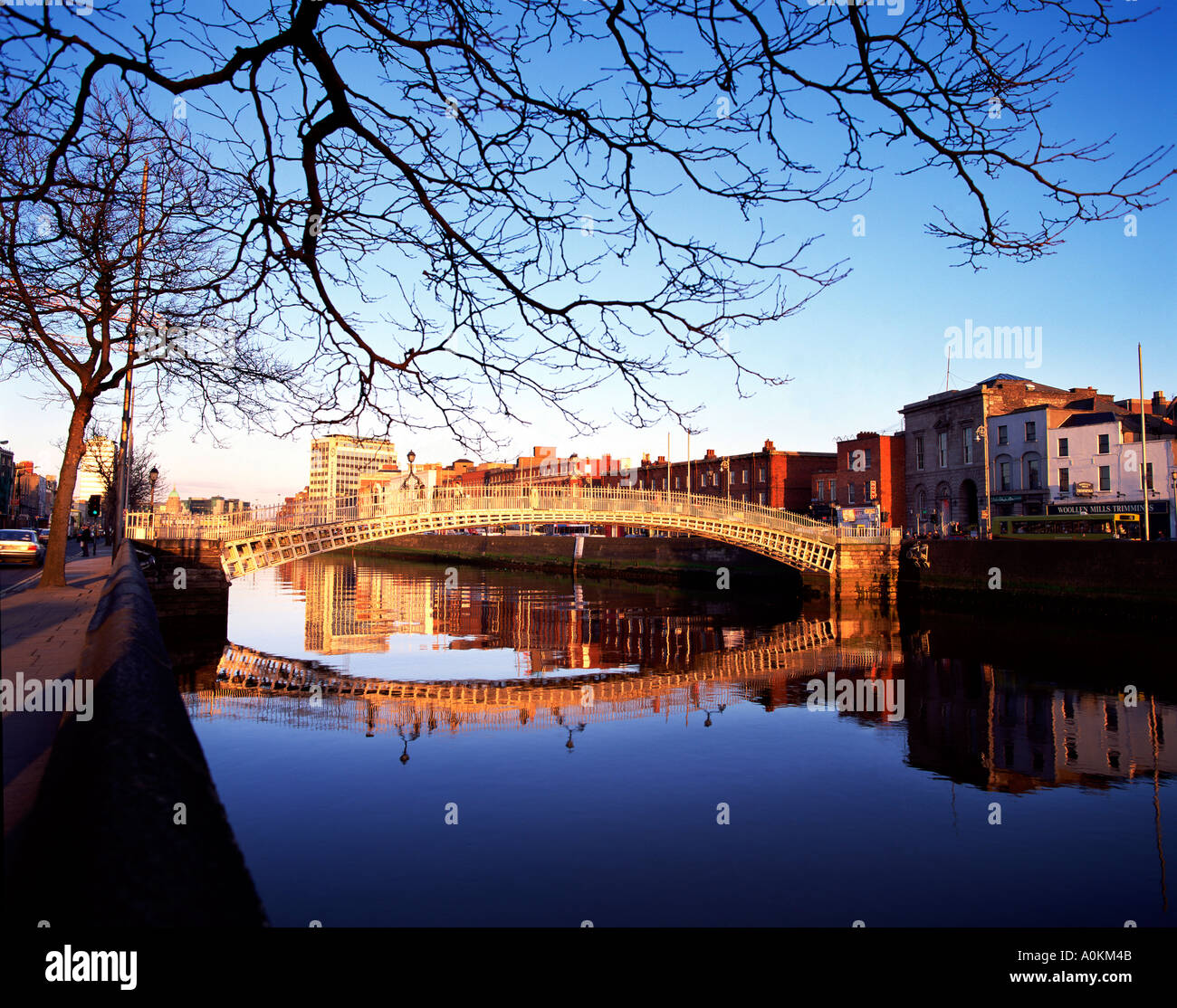 The hapenny bridge hi-res stock photography and images - Alamy