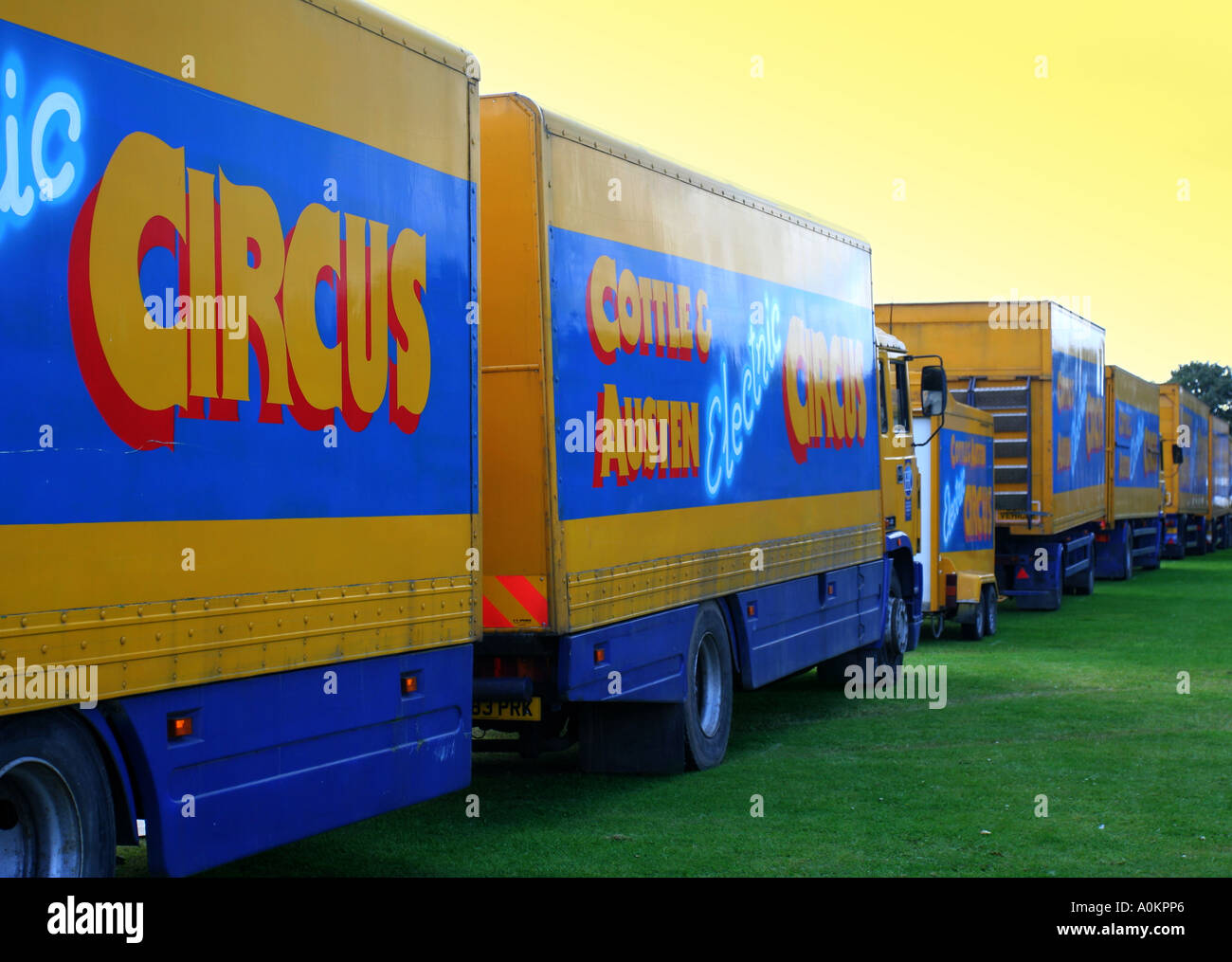 Circus lorry hi-res stock photography and images - Alamy