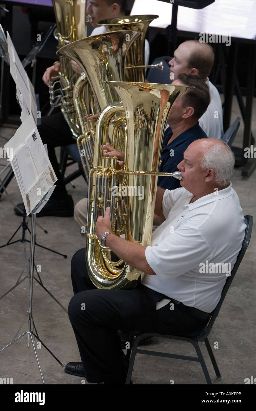 Tuba players hi-res stock photography and images - Alamy