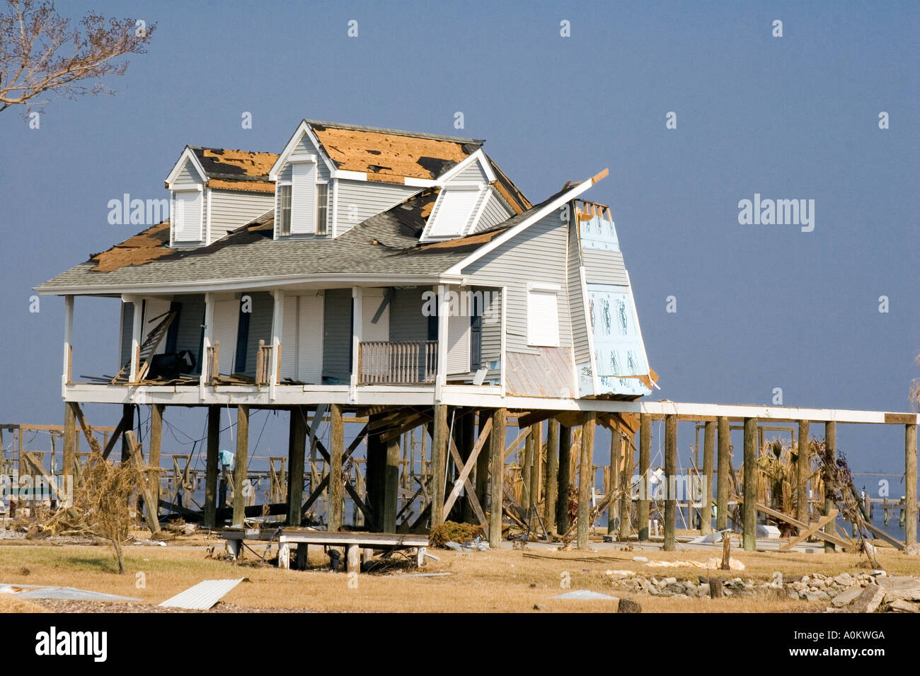 Damaged house after hurricane katrina hi-res stock photography and ...