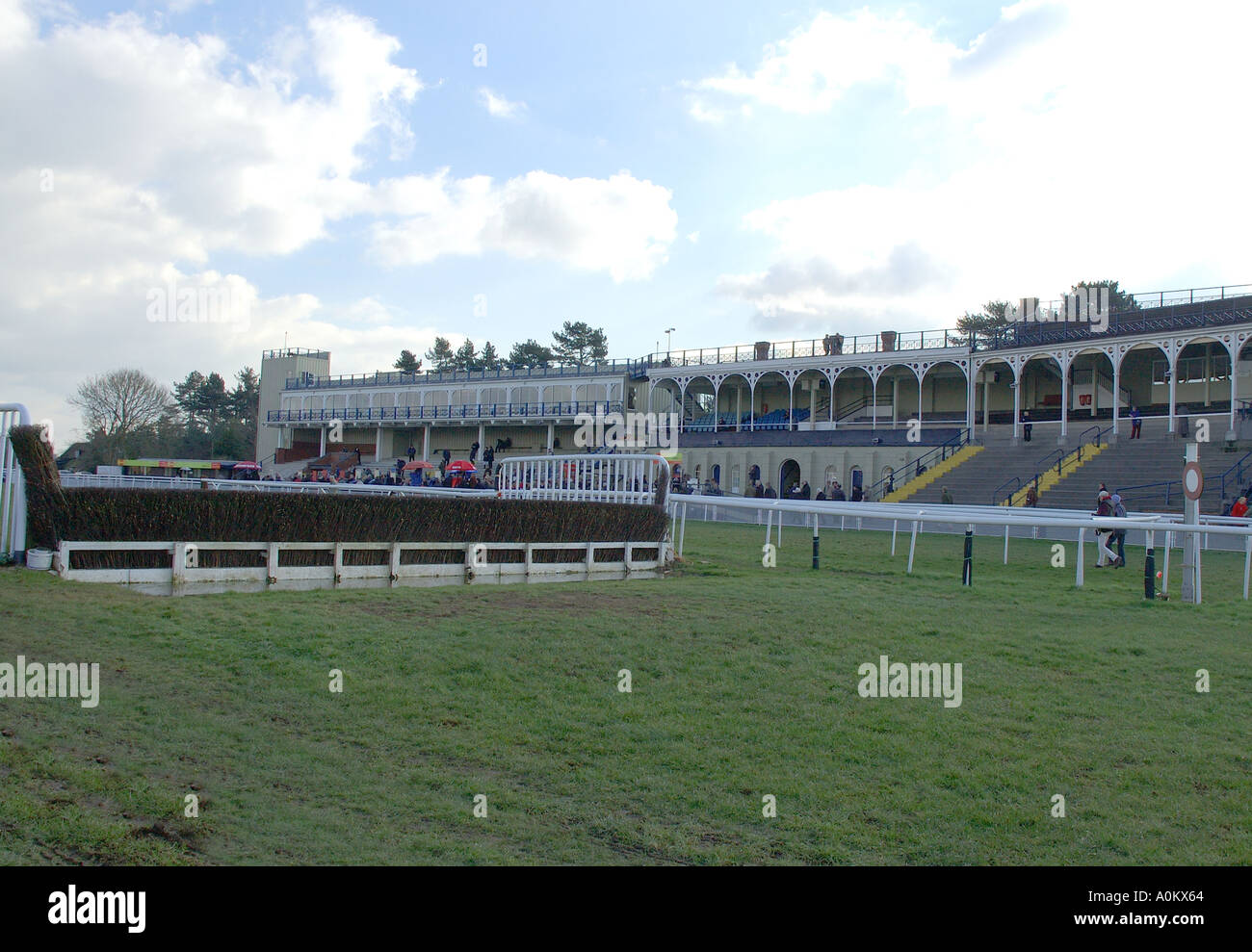 Ludlow racecourse hi-res stock photography and images - Alamy