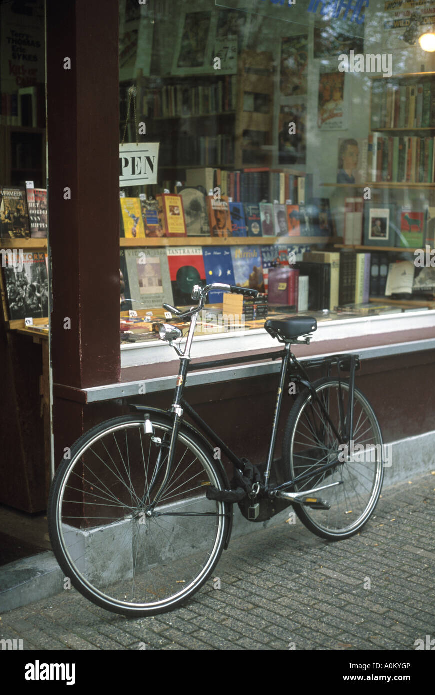 Queen beatrix bicycle hi-res stock photography and images - Alamy