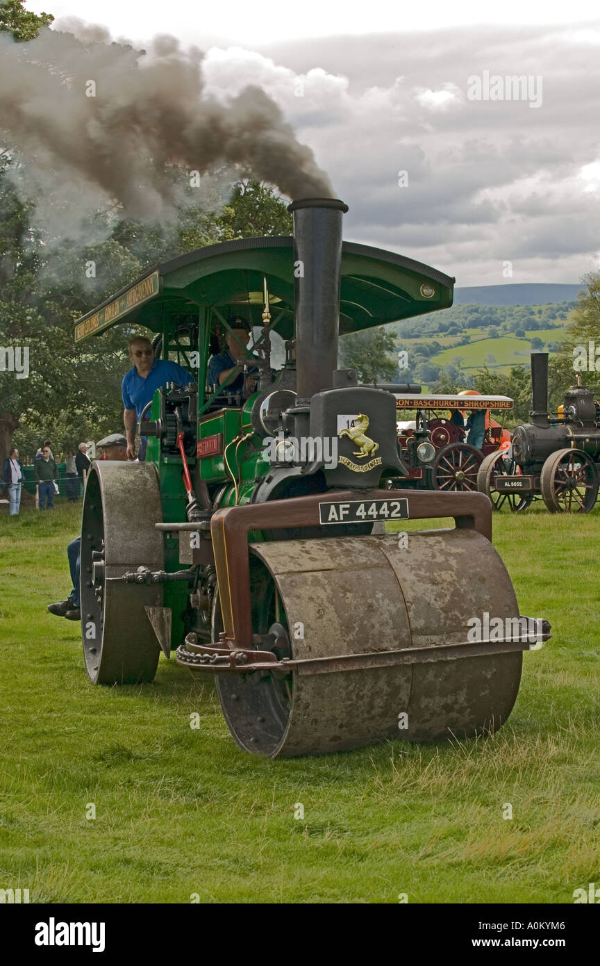 Traction steam roller hi-res stock photography and images - Alamy