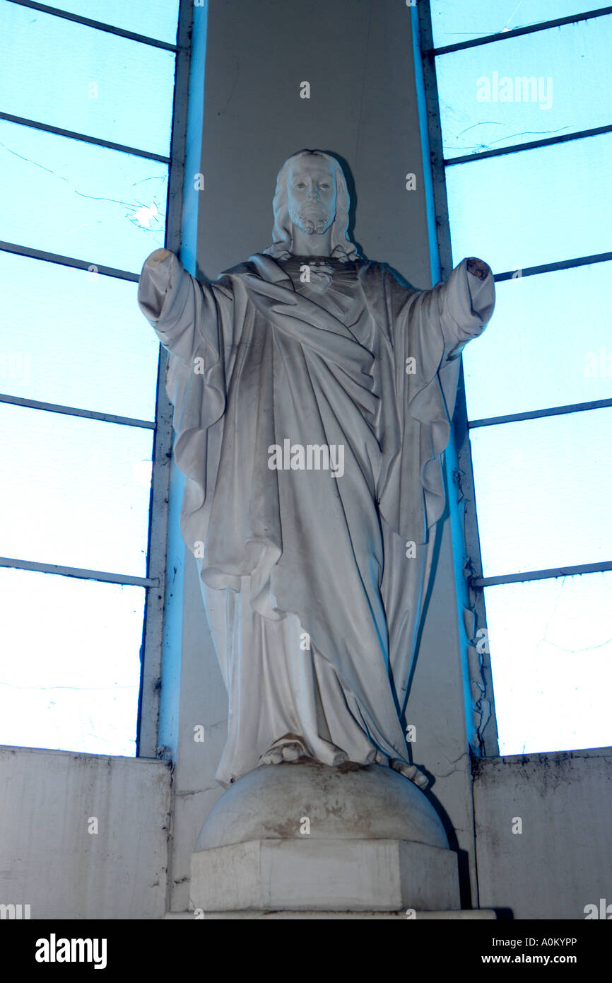 Handless statue of Christ, Regina Mundi Church, Soweto, South Africa ...