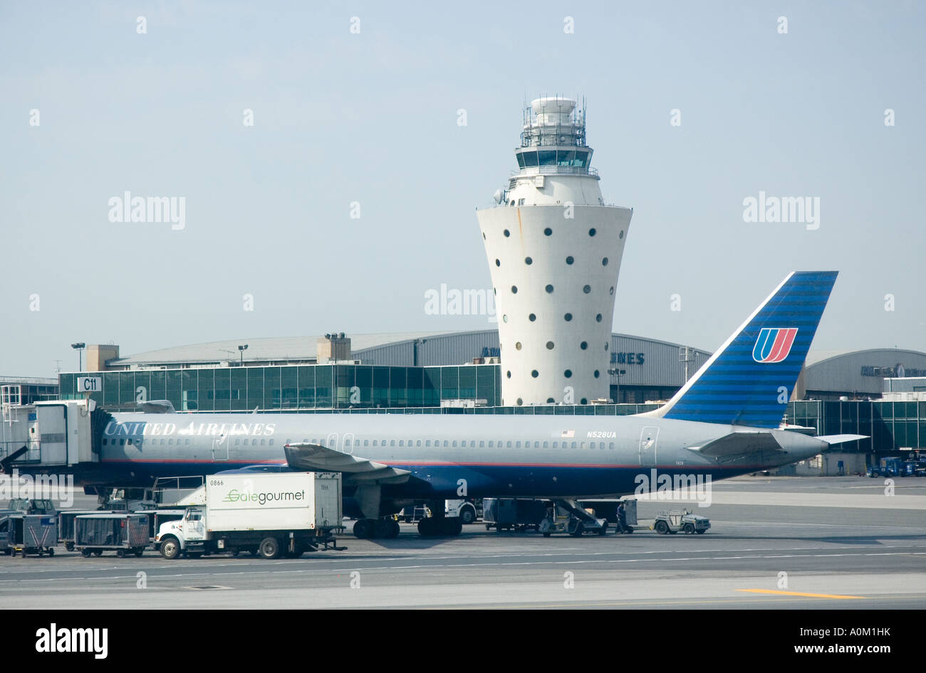 Air traffic control tower at laguardia airport hi-res stock photography ...