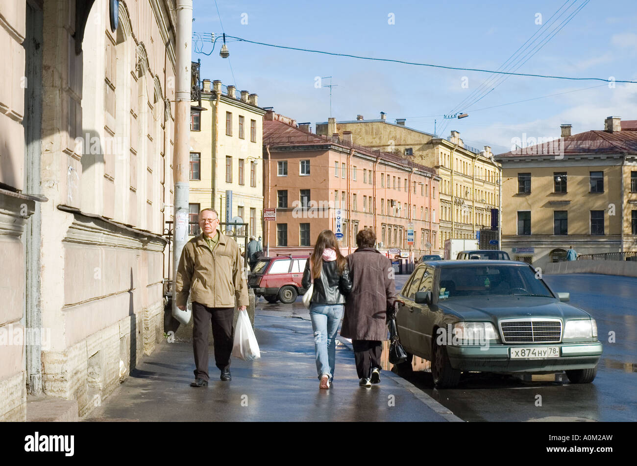 Street scene in Saint Petersburg Russia Stock Photo - Alamy