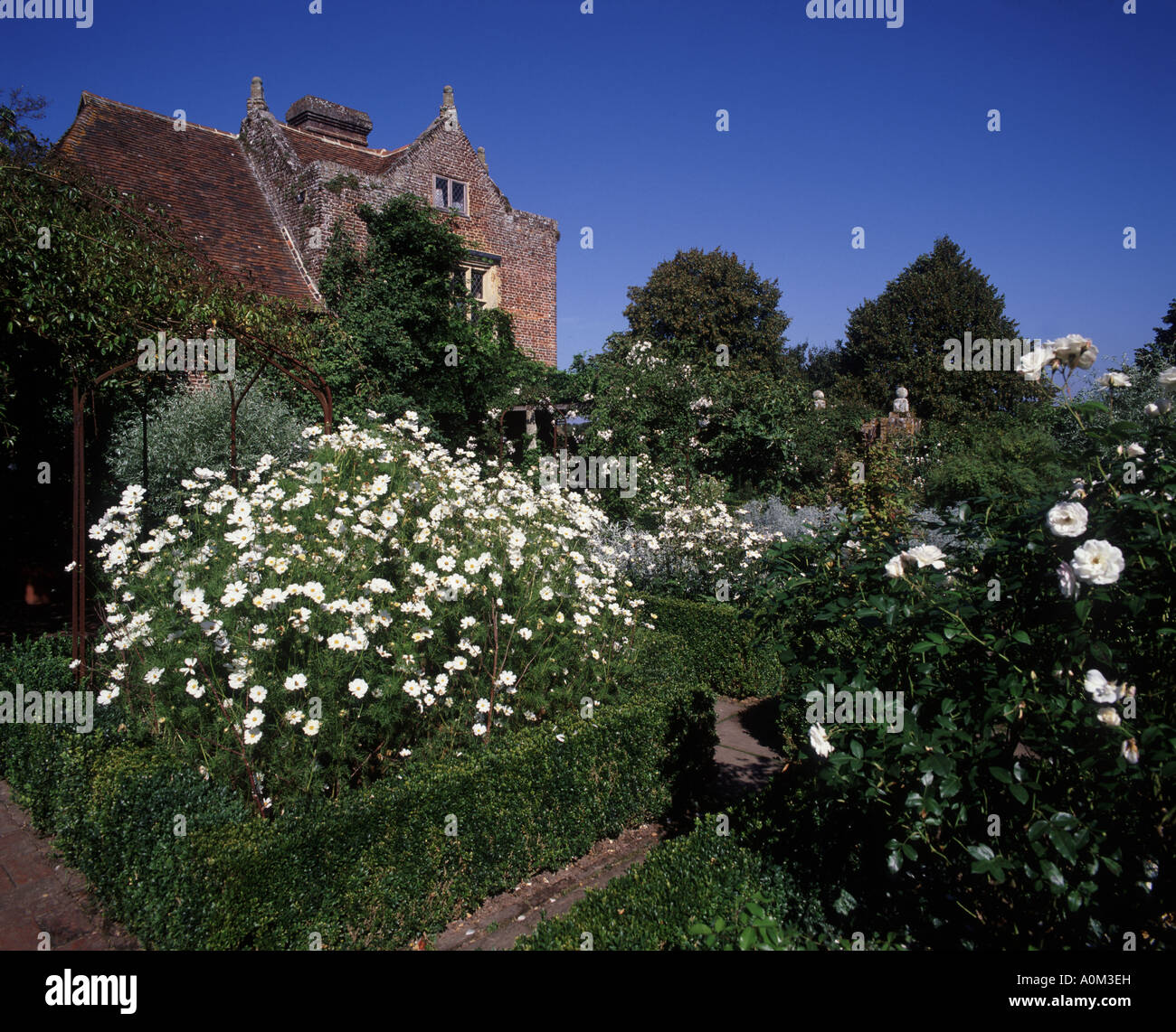 One of the worlds most celebrated gardens Sissinghurst Castle with its ...