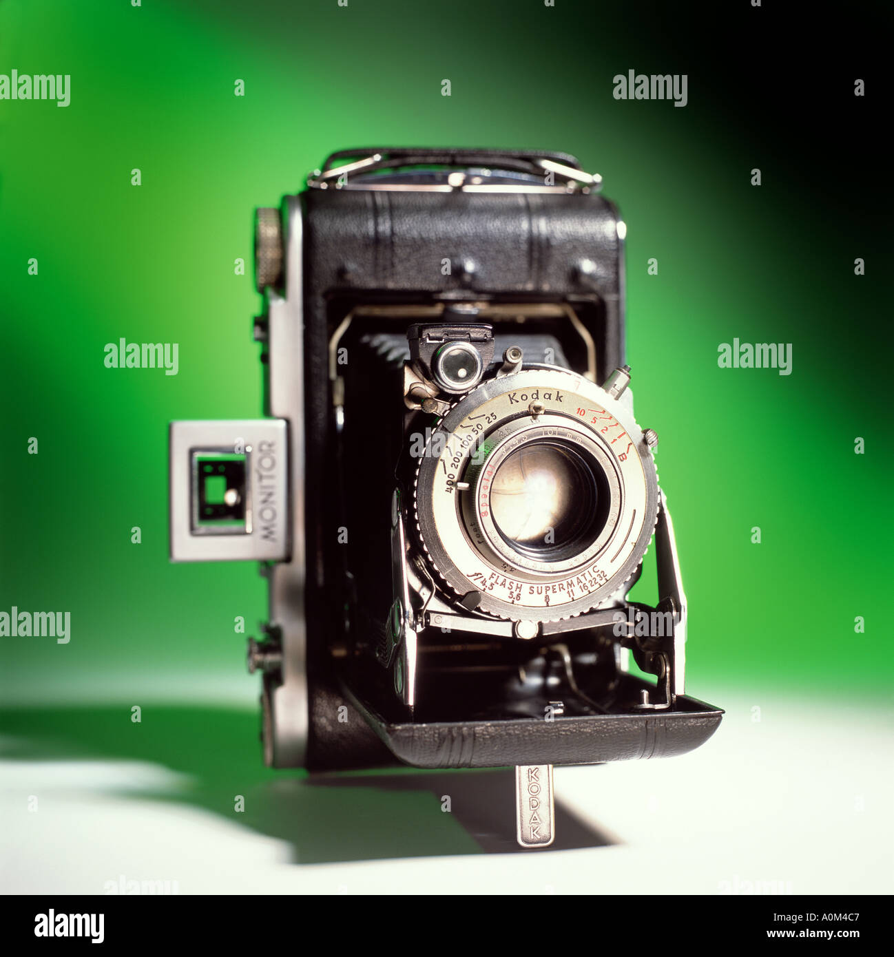 Retro photo camera Cut Out Stock Images & Pictures - Alamy