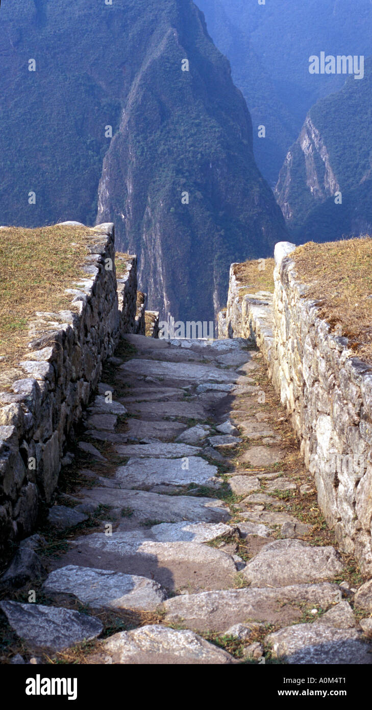 Old inca stone path machu picchu hi-res stock photography and images ...