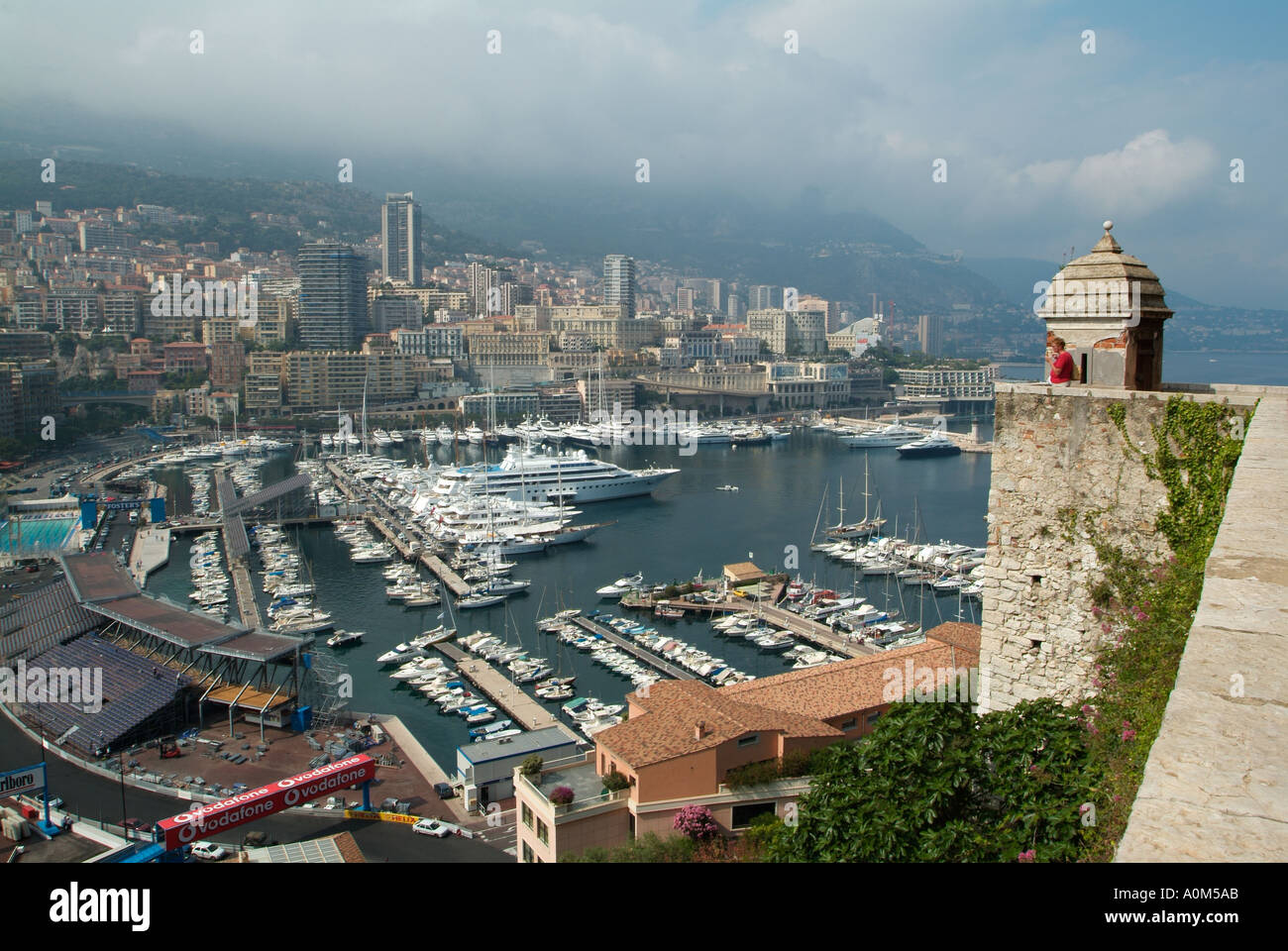 Ship and castle monaco hi-res stock photography and images - Alamy