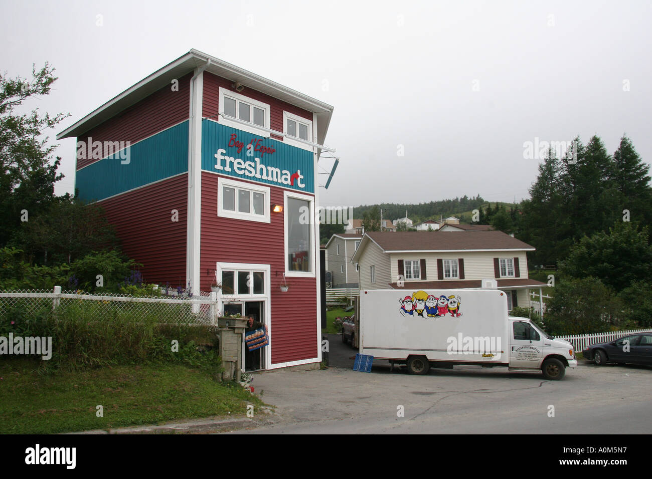 Two story grocery store hi-res stock photography and images - Alamy