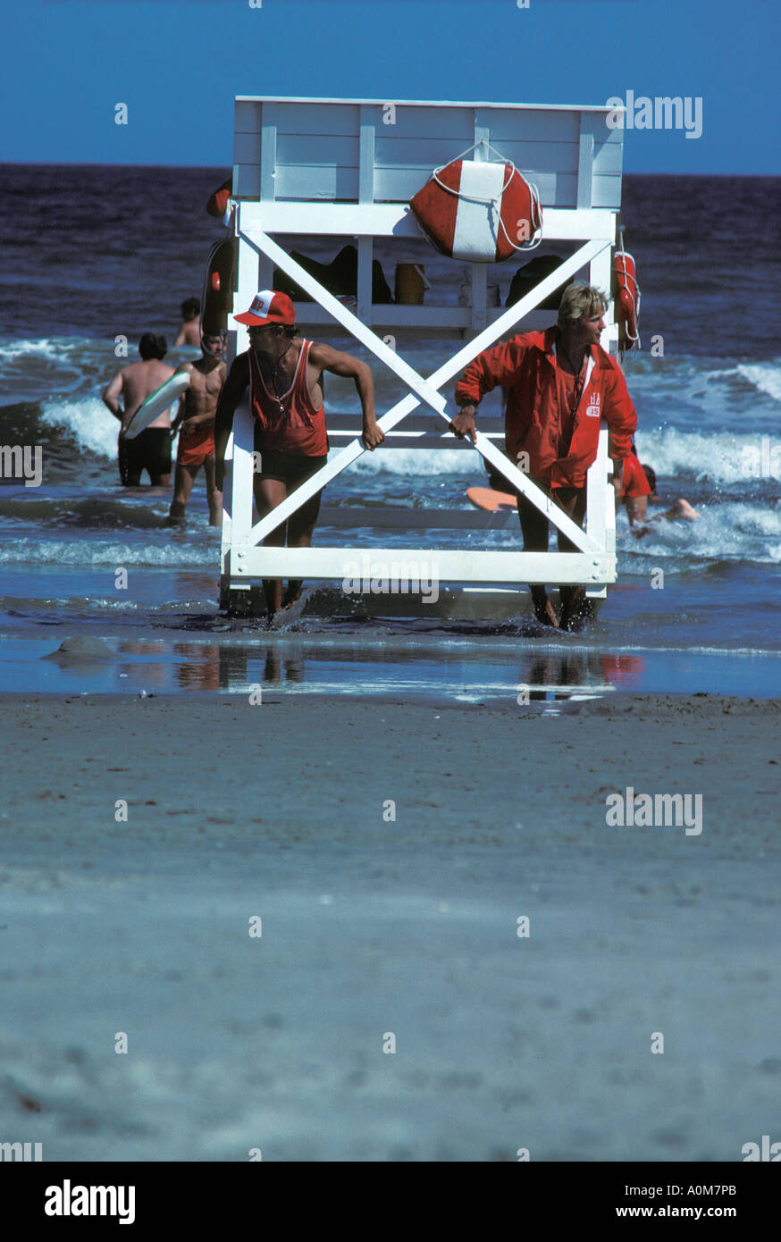 Life guard station nj hi-res stock photography and images - Alamy