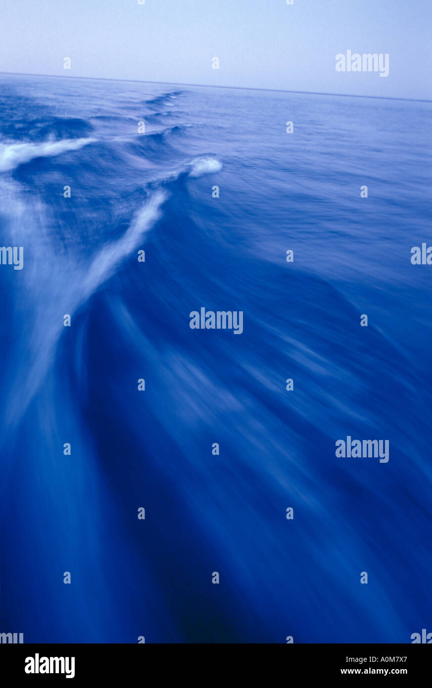 bright blue ocean waves Stock Photo - Alamy