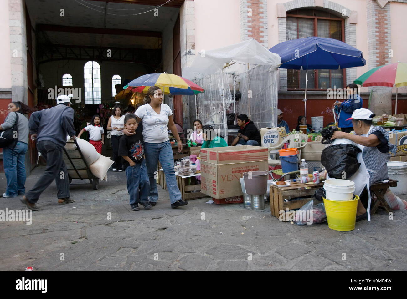 Hidalgo market in guanajuato mexico hi-res stock photography and images ...