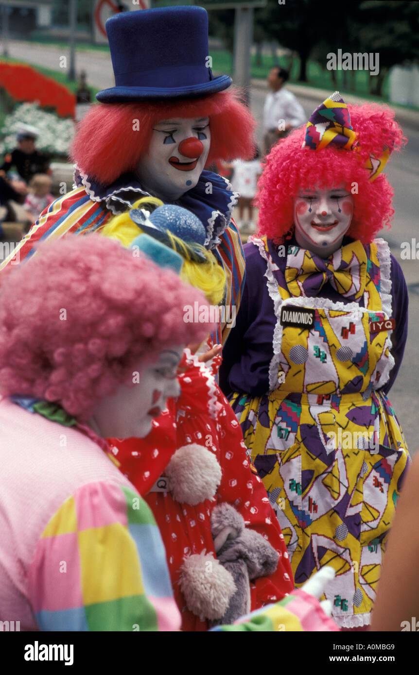 clowns 3 three parade Pitssburgh PA Pennsylvania smile smiling kitsch ...
