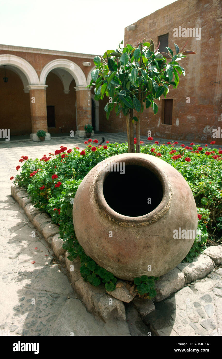 Peru Arequipa Santa Catalina Convent water urn flowers Stock Photo - Alamy