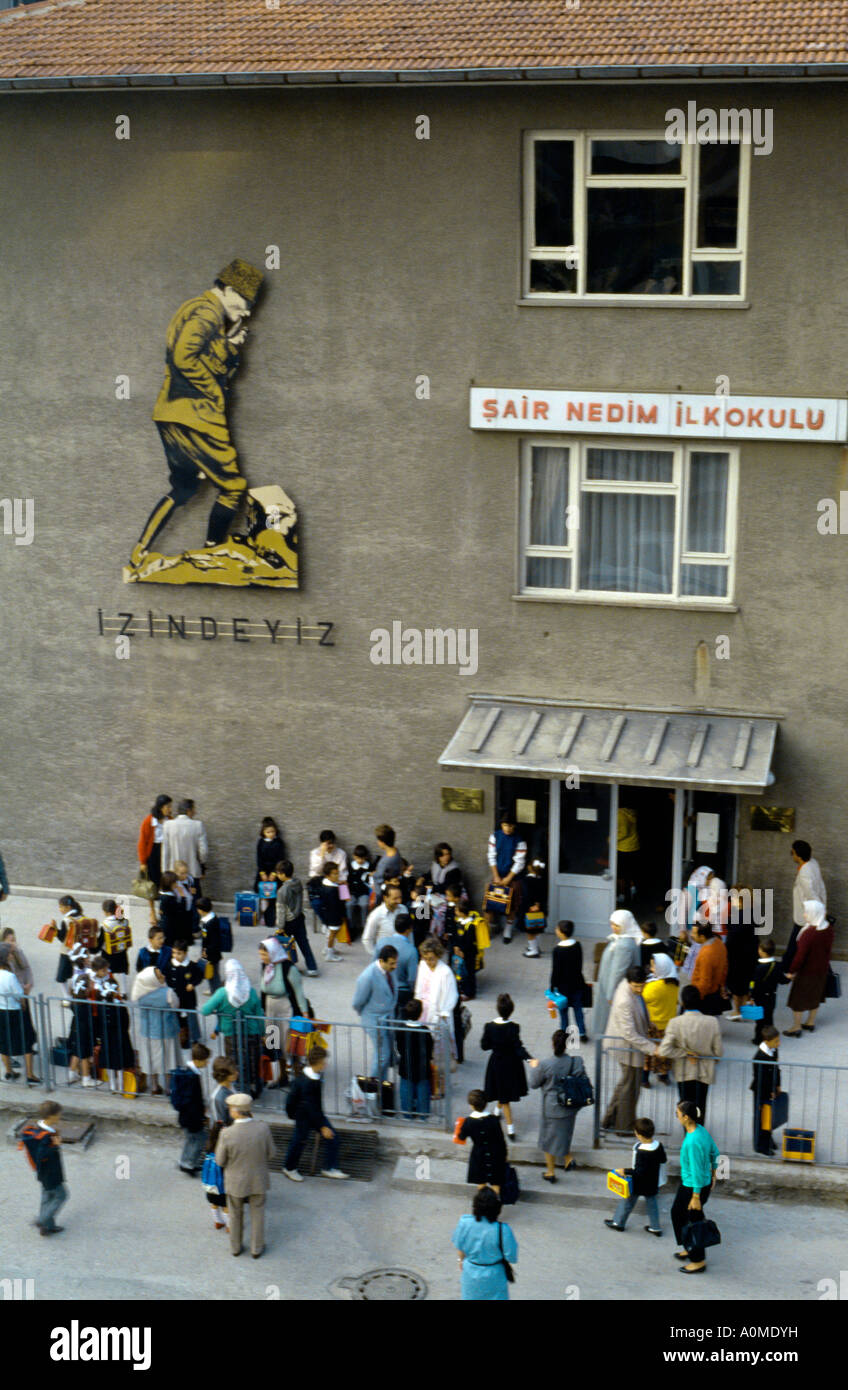 Istanbul Turkey Outside Primary School Stock Photo - Alamy