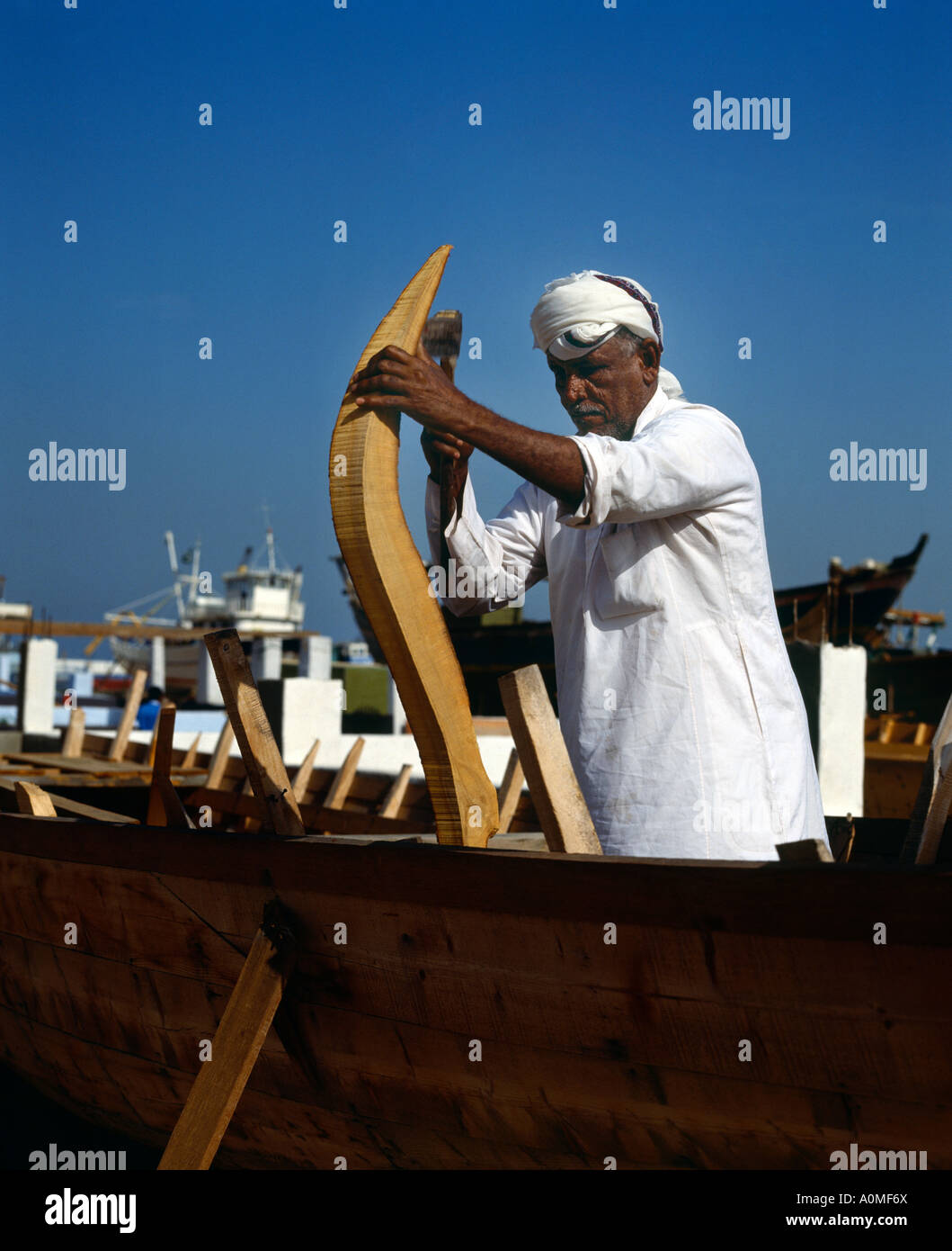 Saudi Arabia Dhow Building Stock Photo - Alamy