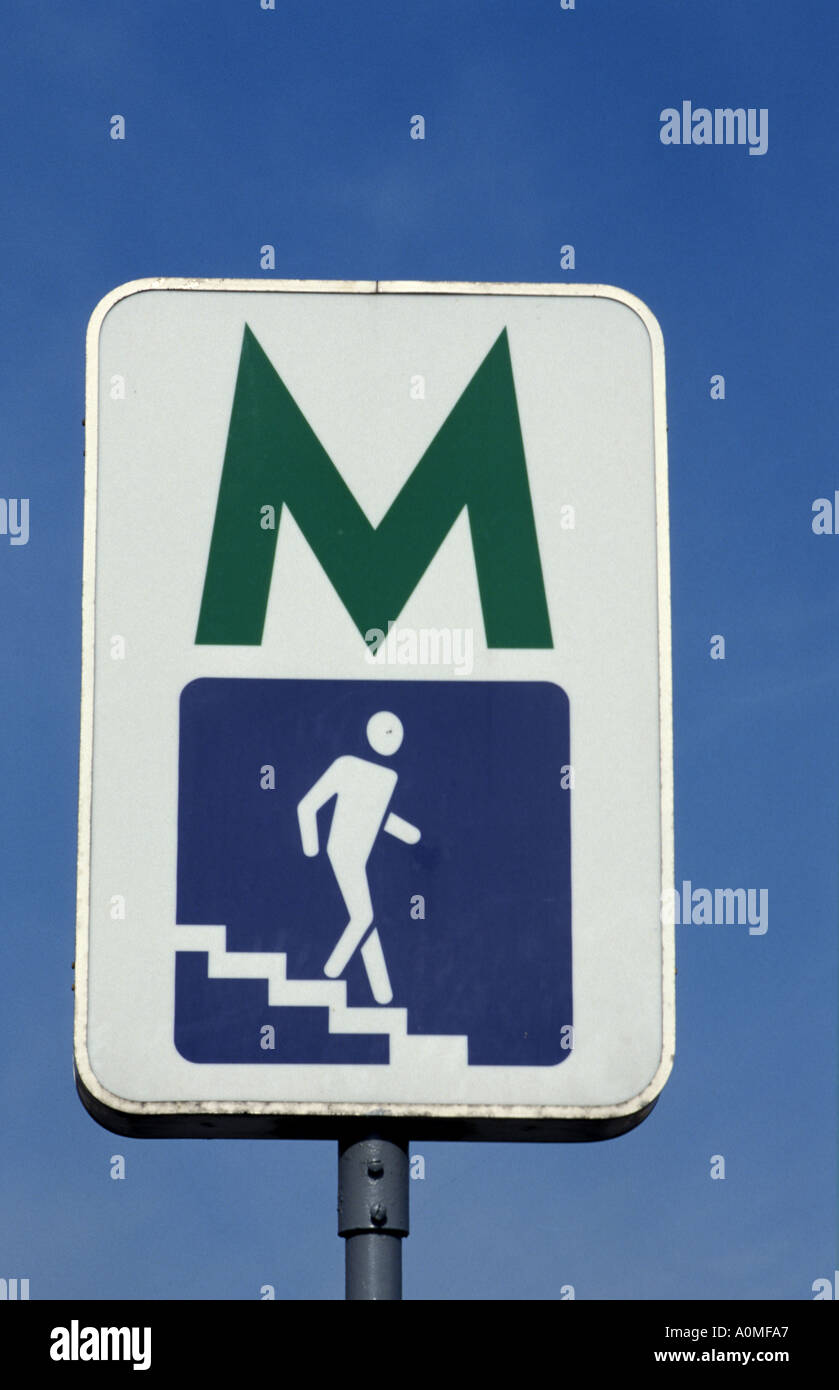 Kiev metro sign hi-res stock photography and images - Alamy