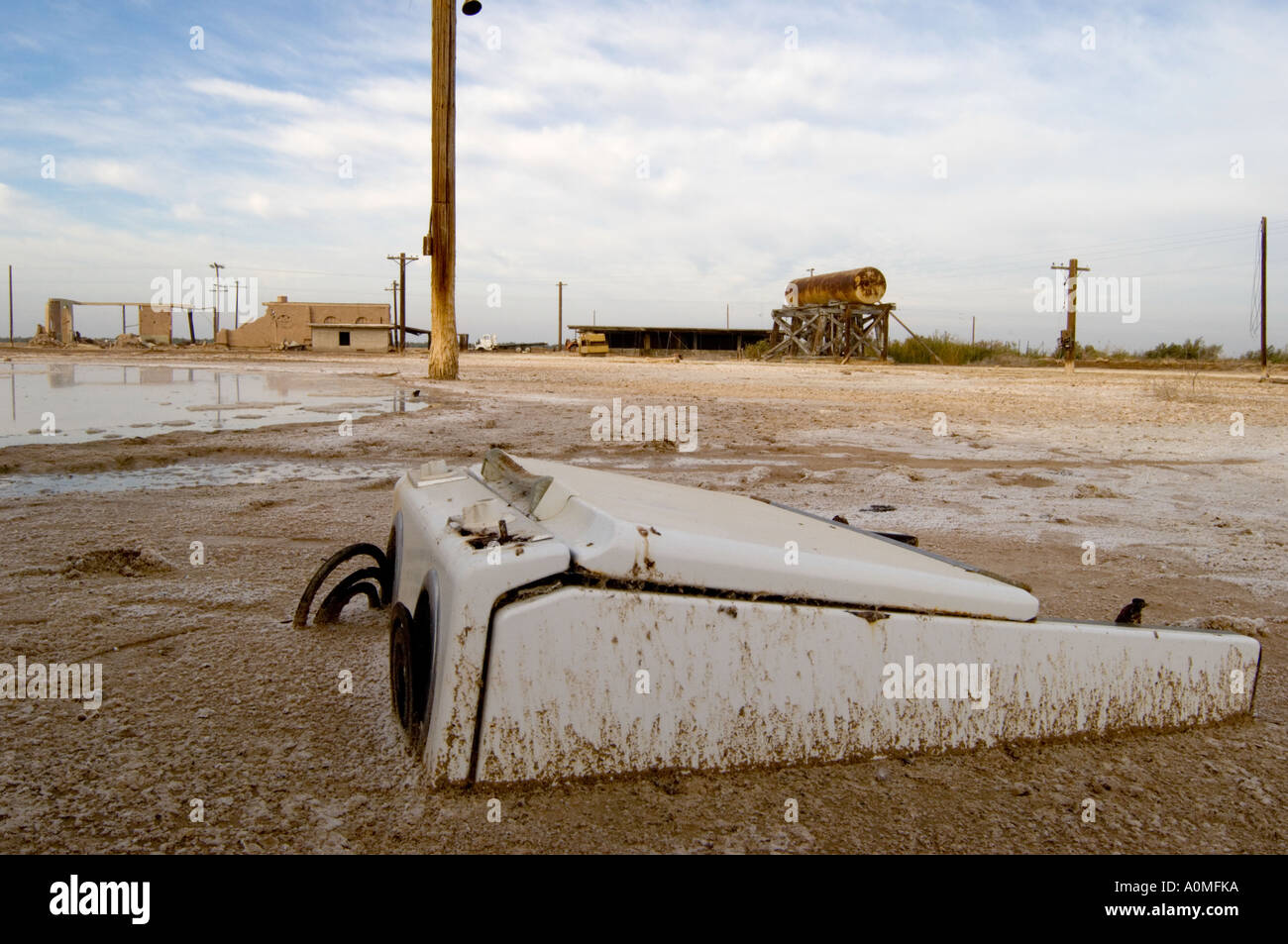 Abandoned Stove, Salton Sea Stock Photo - Alamy