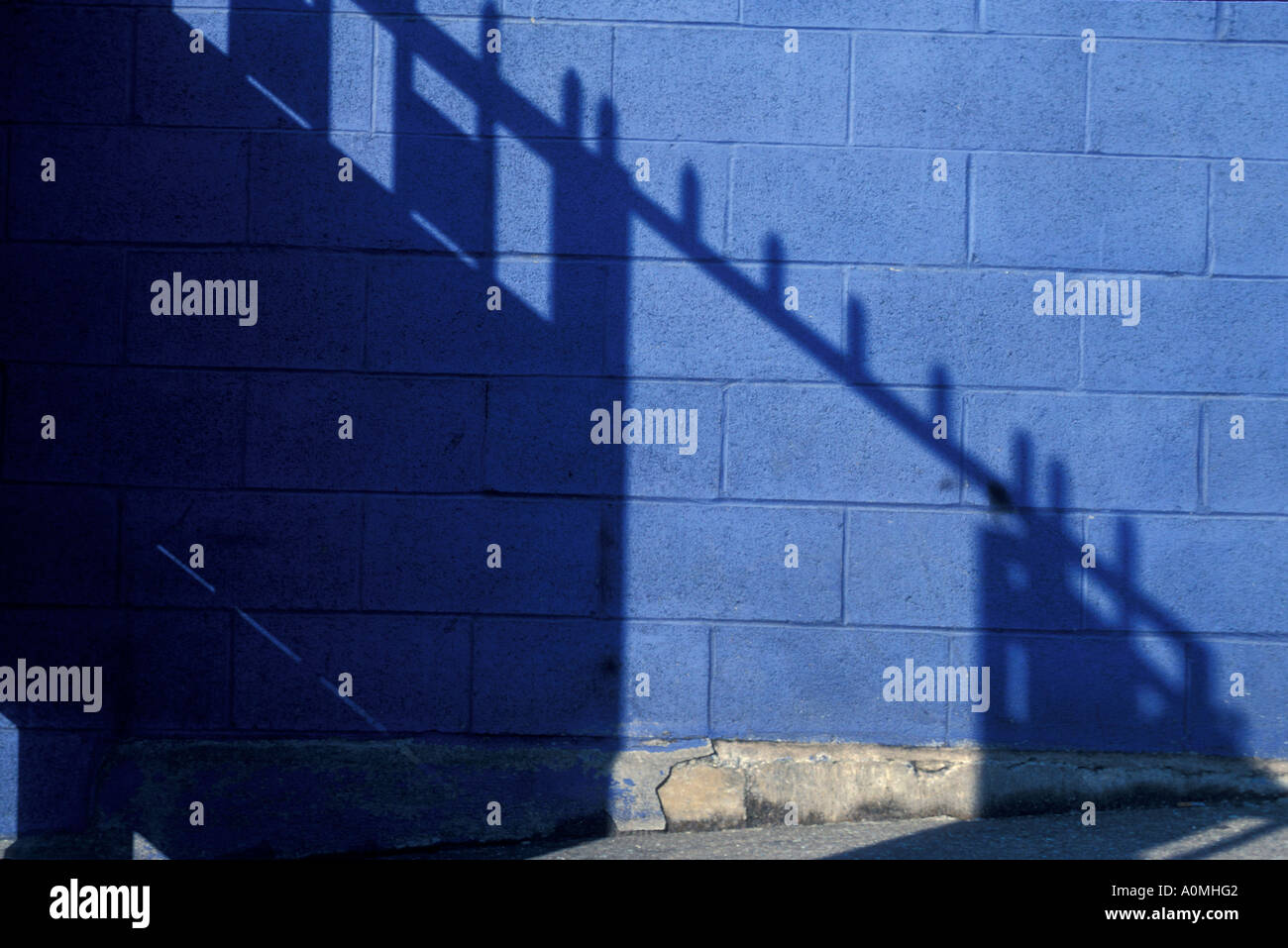 urban design shadow cinder block wall copy space Stock Photo - Alamy