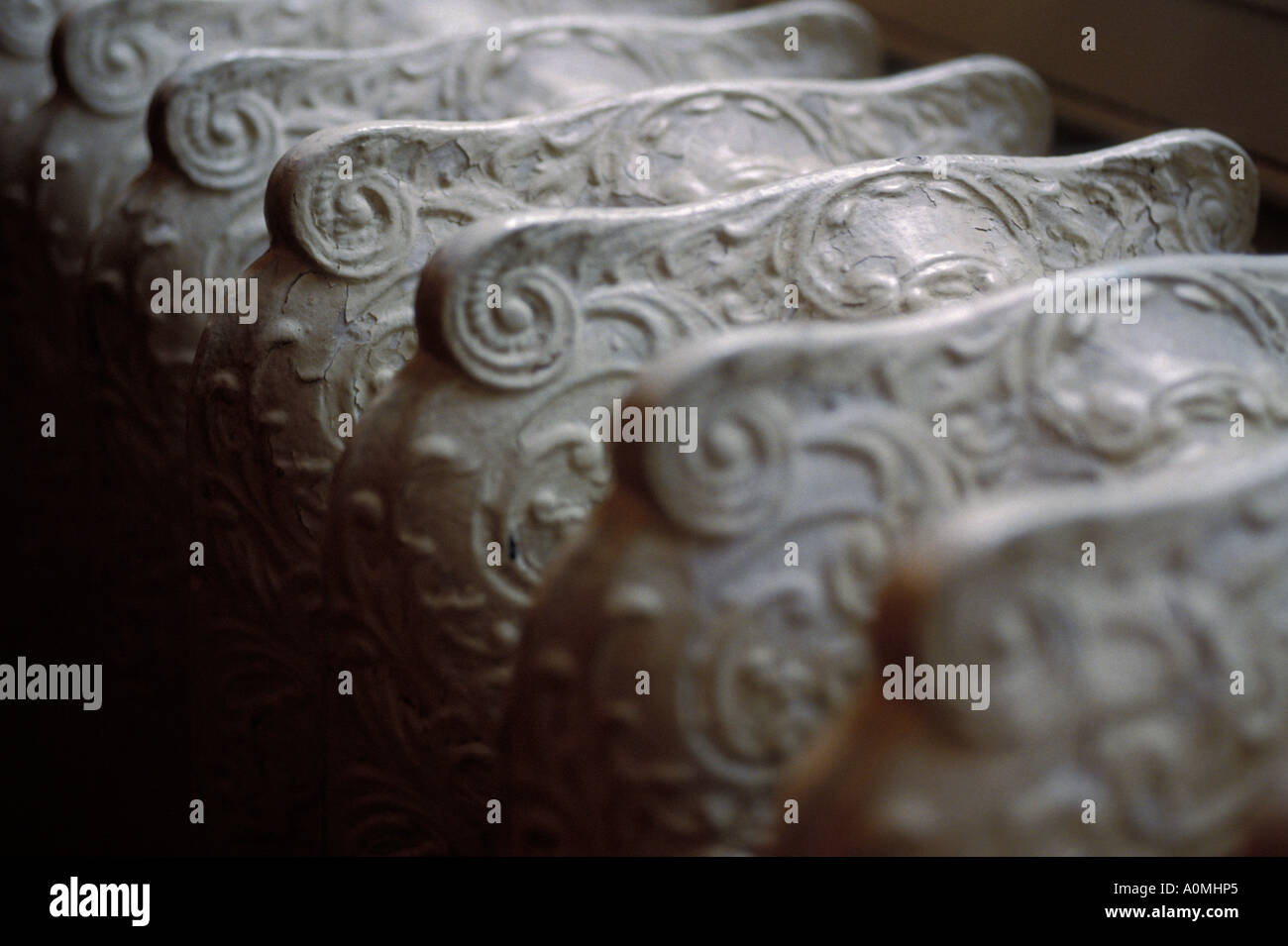 Antique cast iron radiator hi-res stock photography and images - Alamy