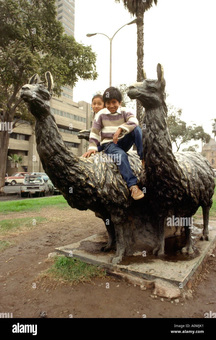 Llama and children hi-res stock photography and images - Alamy
