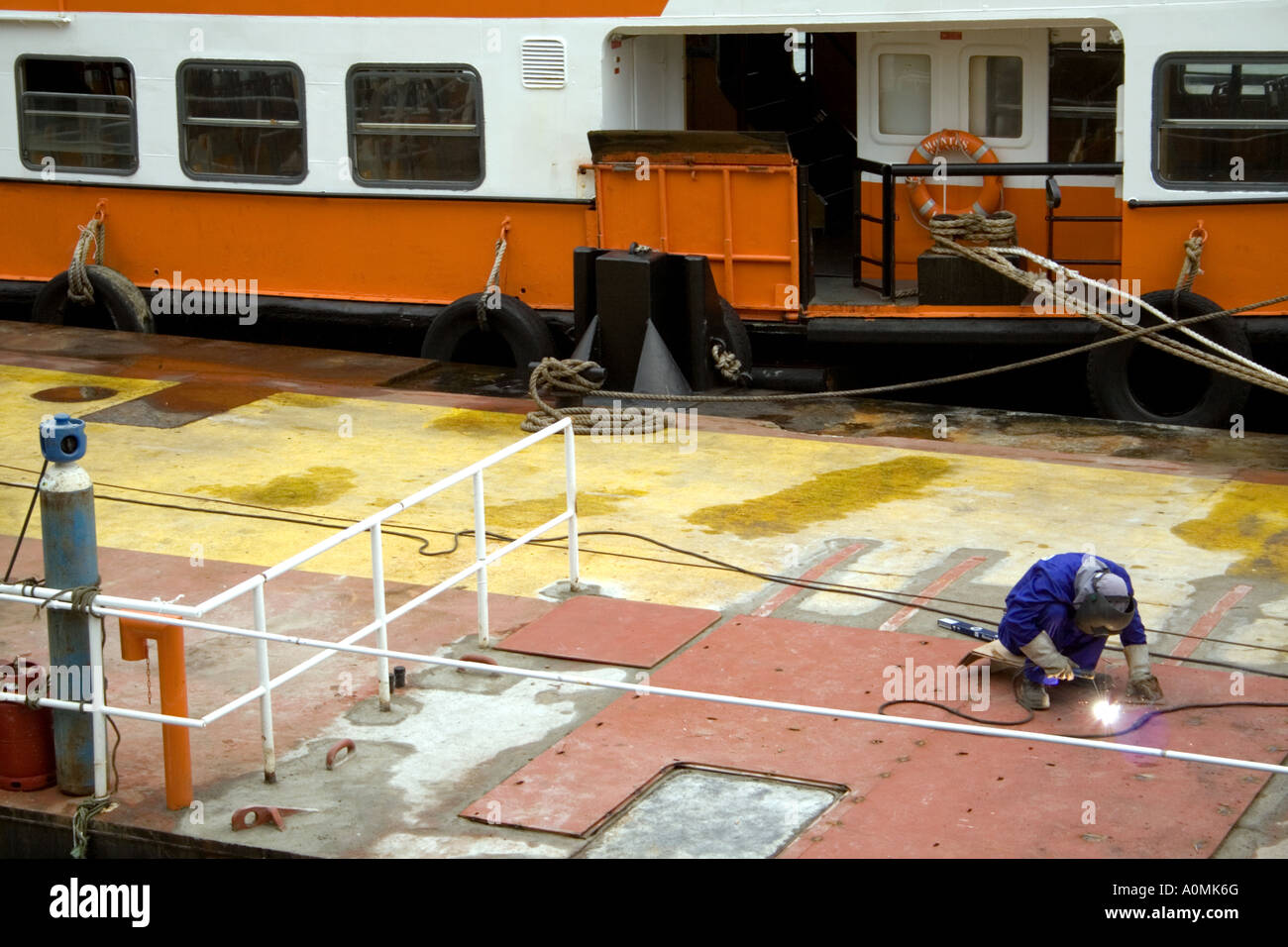 Pontoon welding hi-res stock photography and images - Alamy