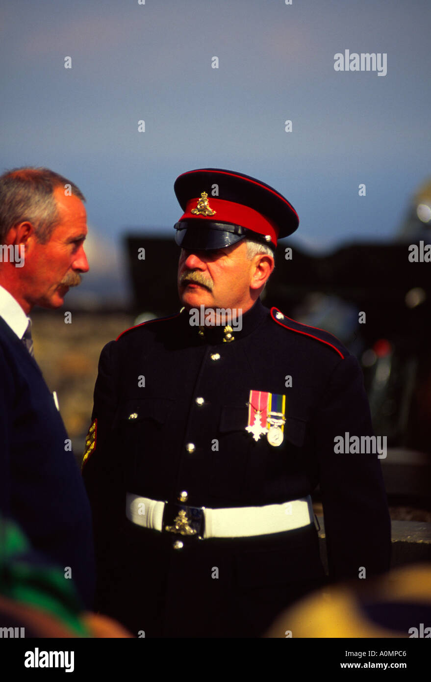 Gun commander Edinburgh Castle Scotland Stock Photo - Alamy