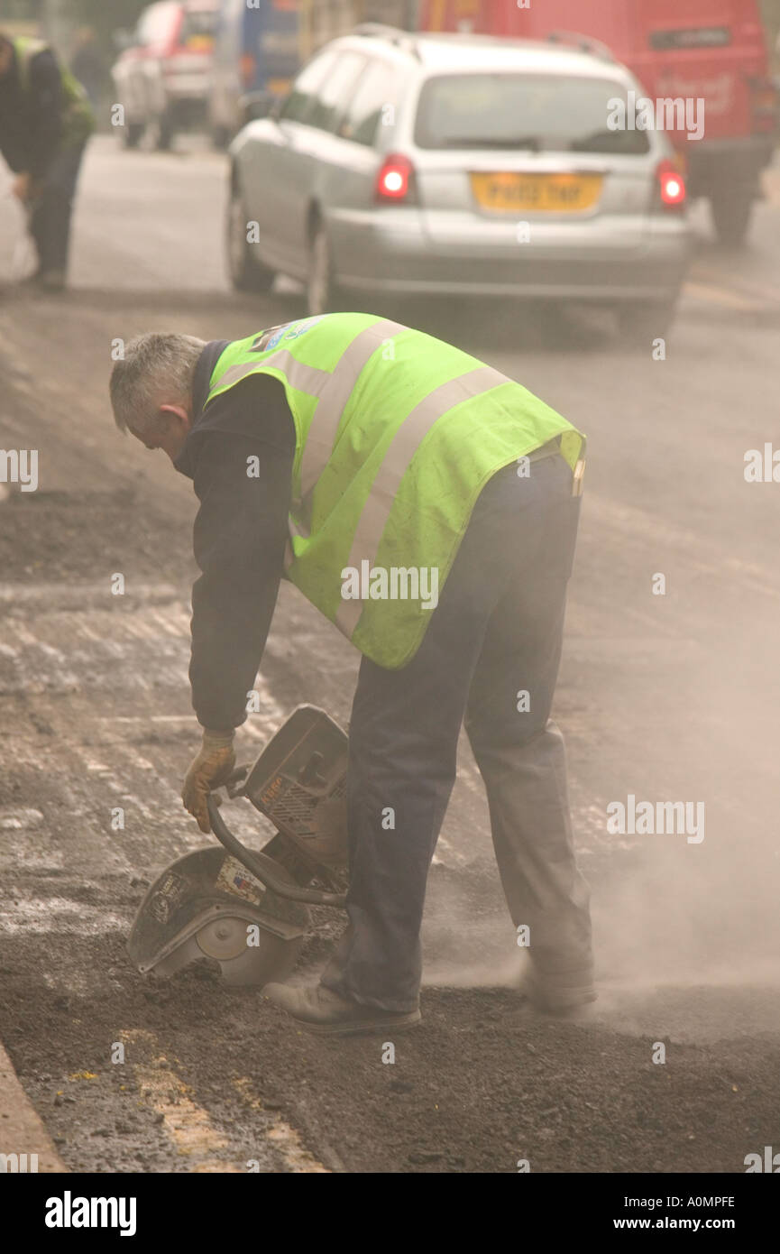Tarmac cutter hi-res stock photography and images - Alamy