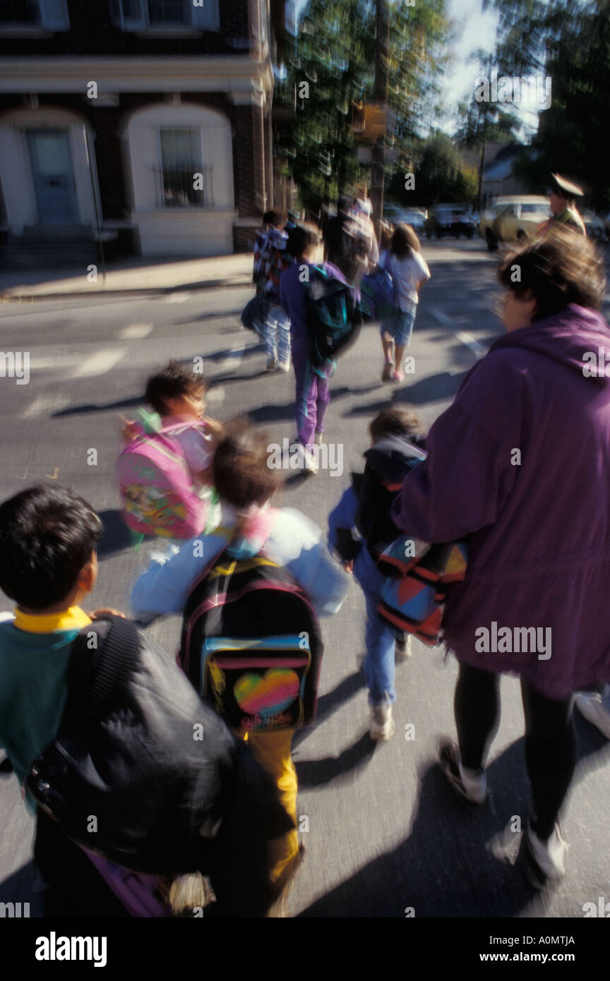 Student crossing guard hi-res stock photography and images - Alamy