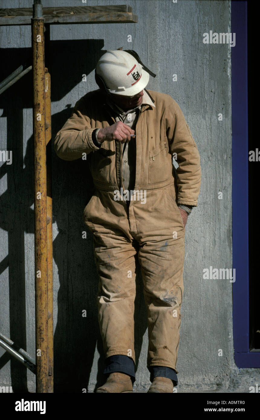 construction site worker on break relax relaxing Stock Photo - Alamy