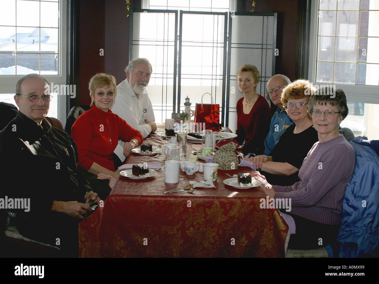 Visiting friends gathering hi-res stock photography and images - Alamy