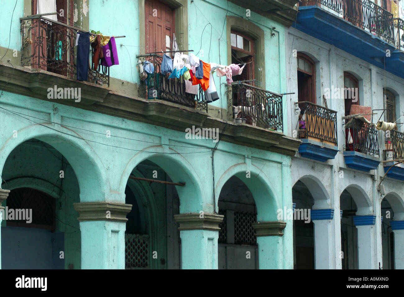 Traditional Cuban colonial building, Havana, Cuba Stock Photo - Alamy