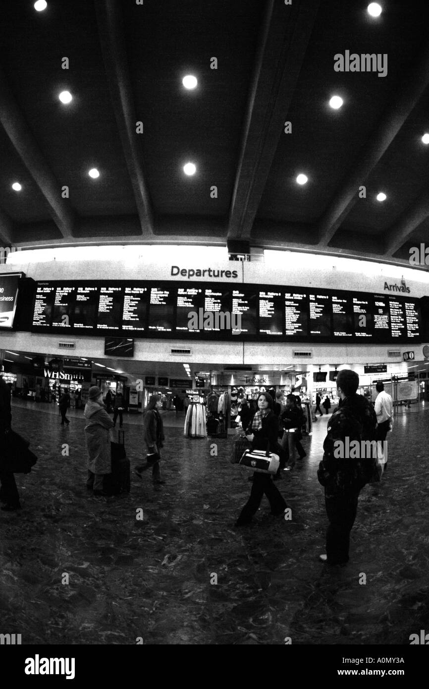 England london euston train Black and White Stock Photos & Images - Alamy