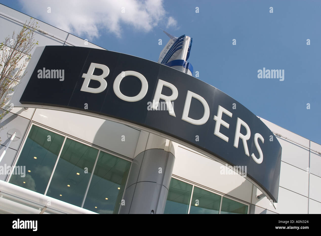 Borders Book store sign at retail shopping park in East London Stock ...