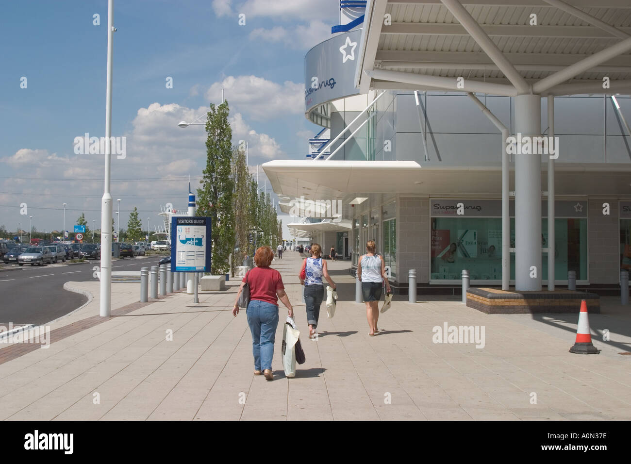 Beckton retail park hi-res stock photography and images - Alamy