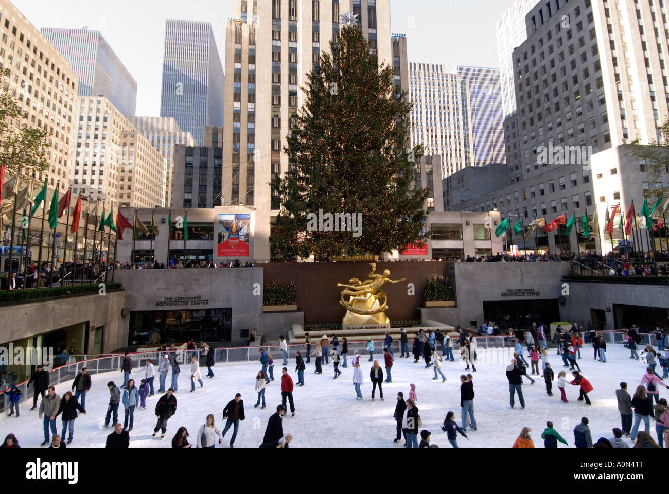 Ice skating rink at the Rockefeller Center during Christmas Midtown ...