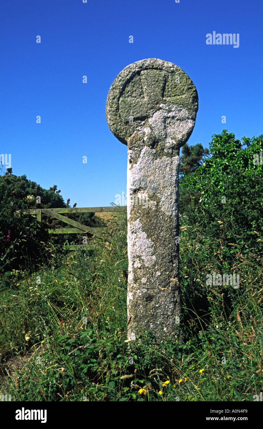 Wheel headed cross hi-res stock photography and images - Alamy