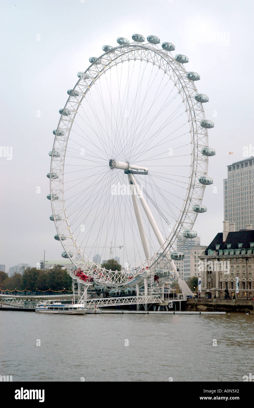 Londons millennium wheel Stock Photo - Alamy