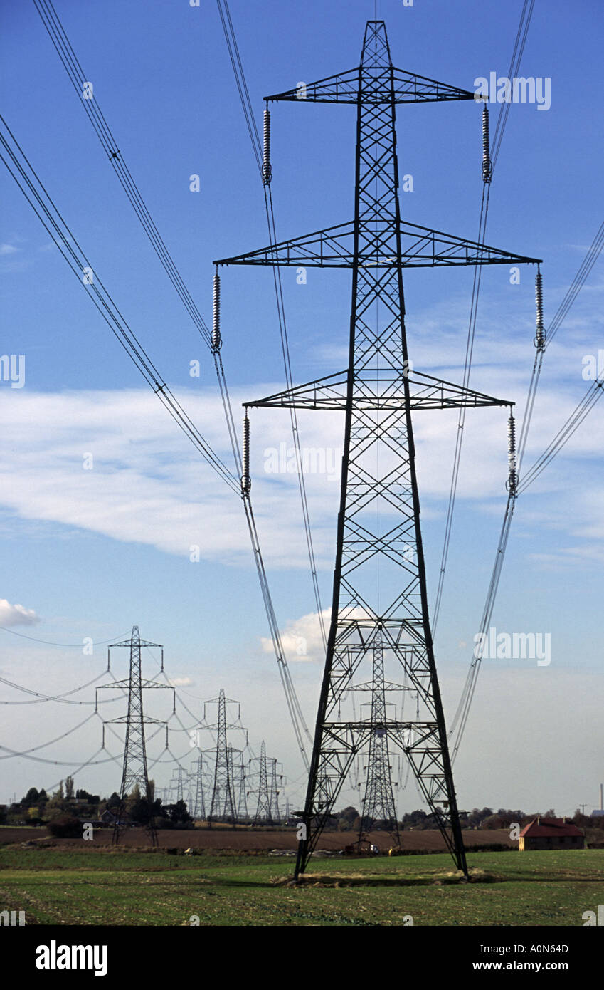 Pylon skyscape hi-res stock photography and images - Alamy