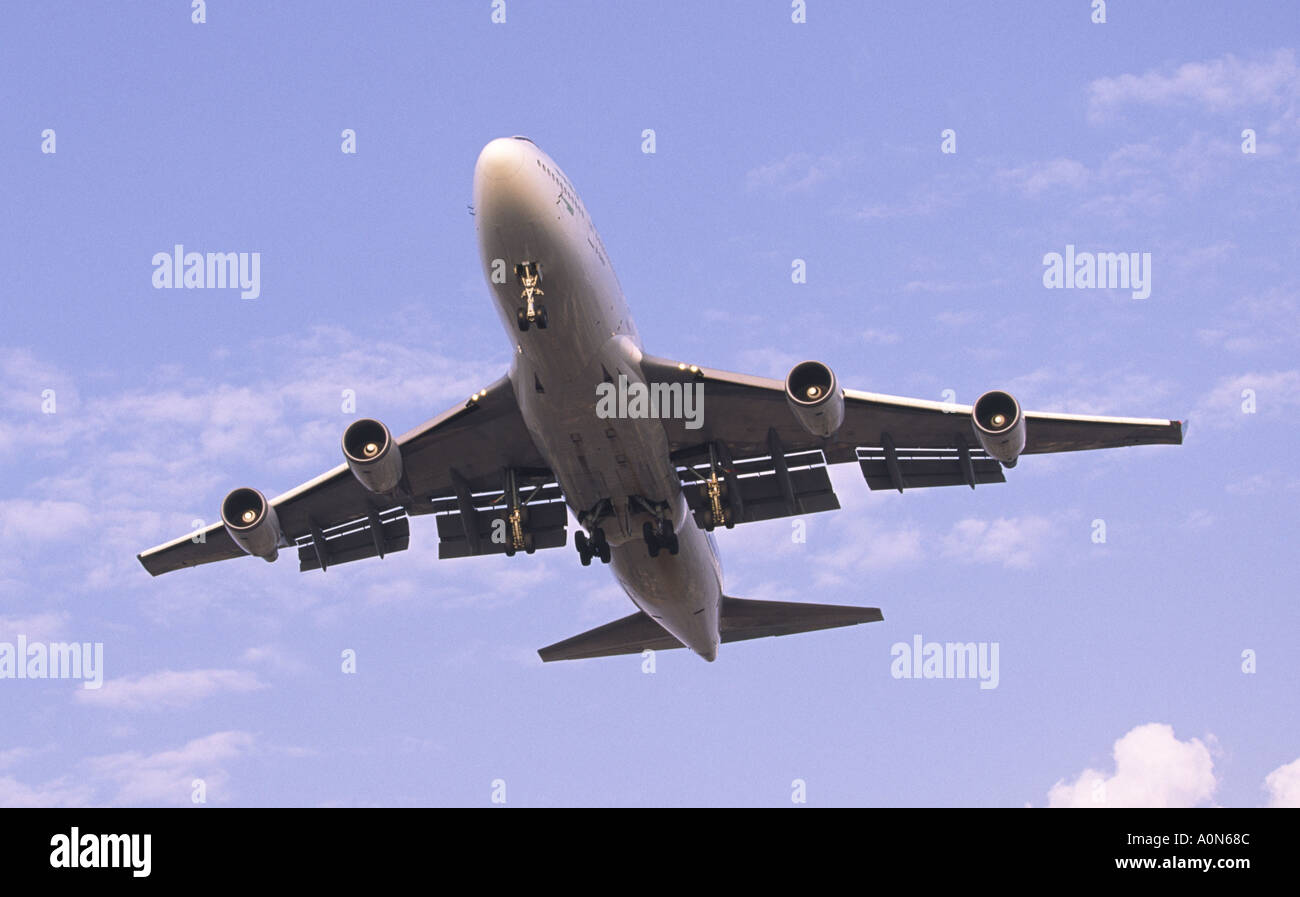 Boeing 747 Landing Approach Heathrow Airport Stock Photo - Alamy