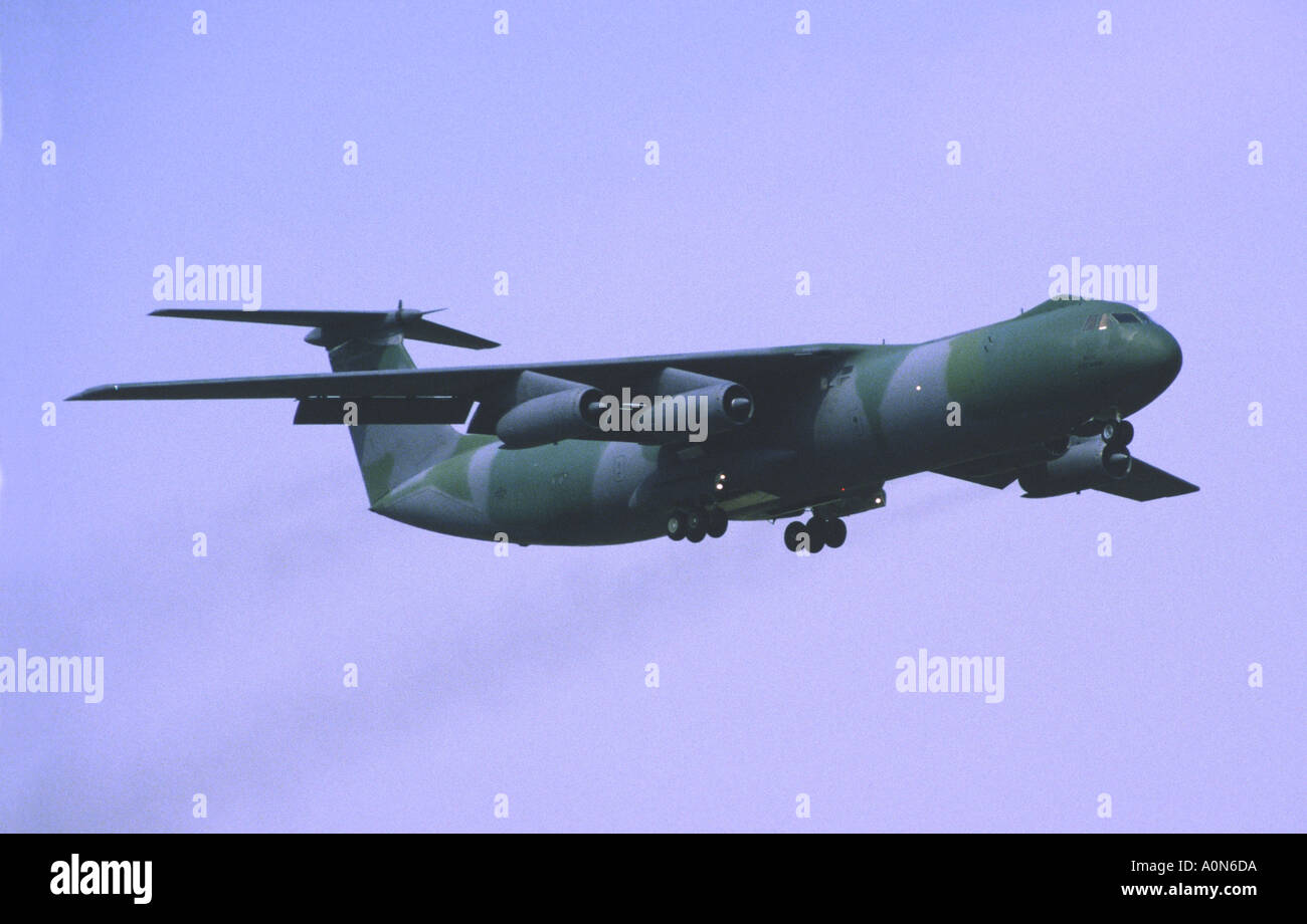 C 141 starlifter hi-res stock photography and images - Alamy